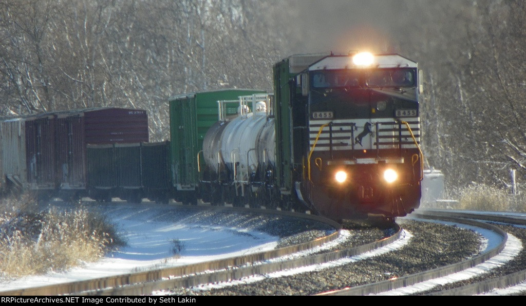 NS 8455 with 17W Weller Ave